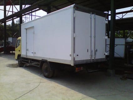 Karoseri Mobil Box Fiber Dengan Kualitas Terbaik Dan Berkualitas